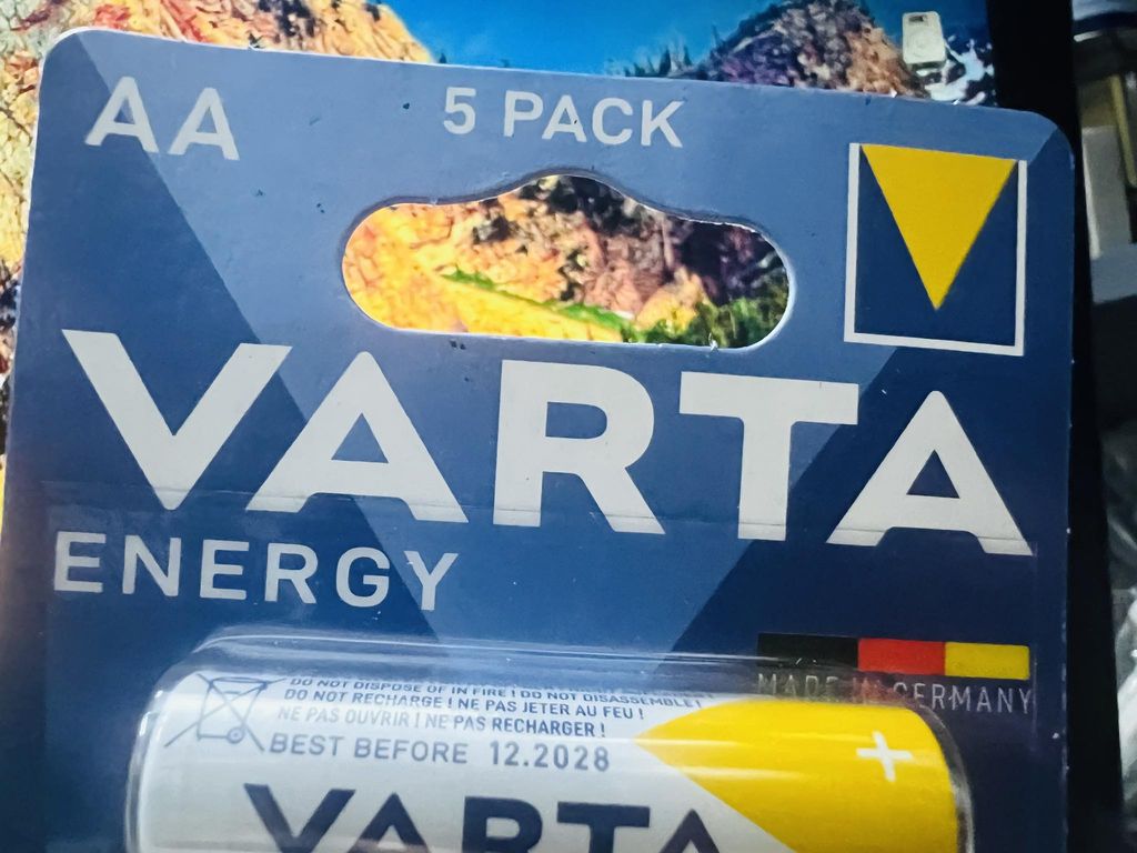 Vỉ 5 pin tiểu Varta Energy Alkaline AA LR6 MN1500 1.5V – Made in ...